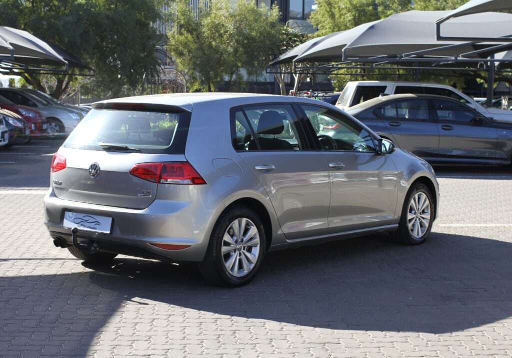 VW Golf 7 Tsi BlueMotion 2015 | WeFinCarRentals